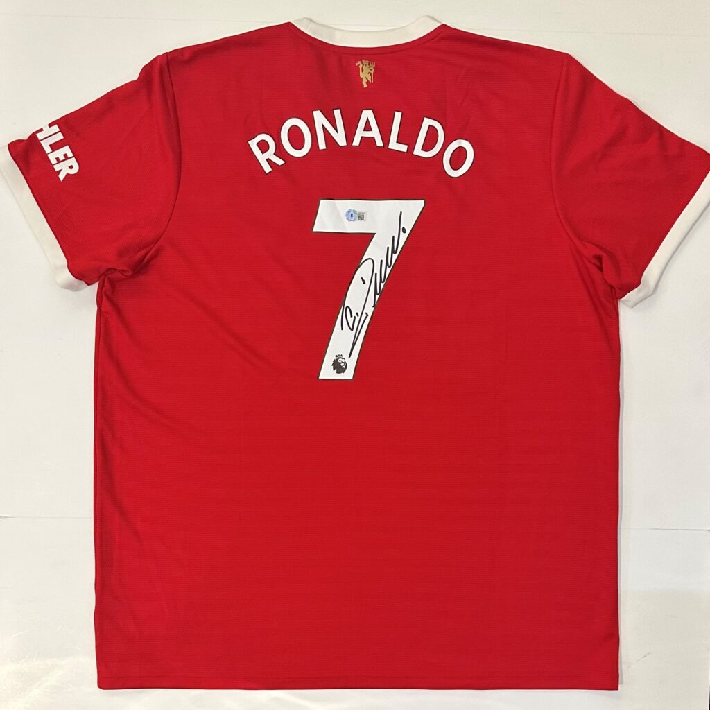 Cristiano Ronaldo Autographed Manchester United Jersey Beckett BAS COA ...